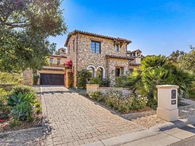 4 Br, 5 bath, Single Family 347 Island Oak Lane
