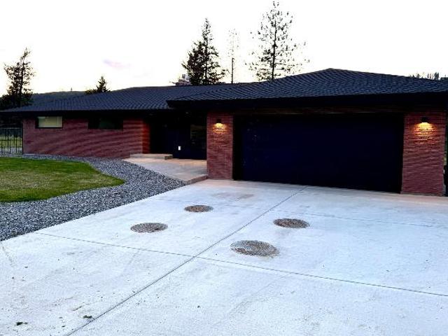 4 Br, 5 bath, Single Family 7211 E South Riverway Ave
