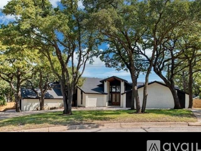 4 BR, 5 BA Apartment 420 Lynn Dale Court, Hurst, TX 76054
