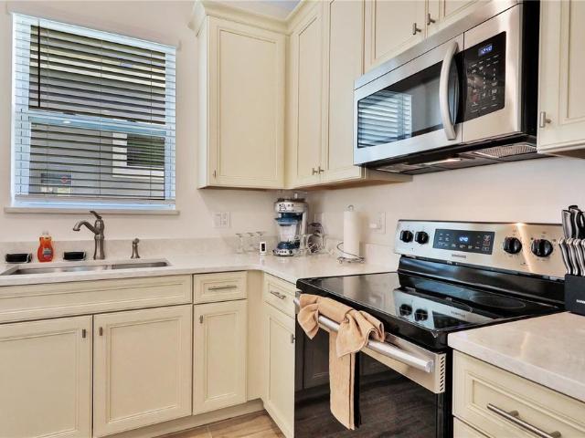 4 BR, 5 BA Apartment 8049 Lost Shaker Lane, Kissimmee, FL 34747