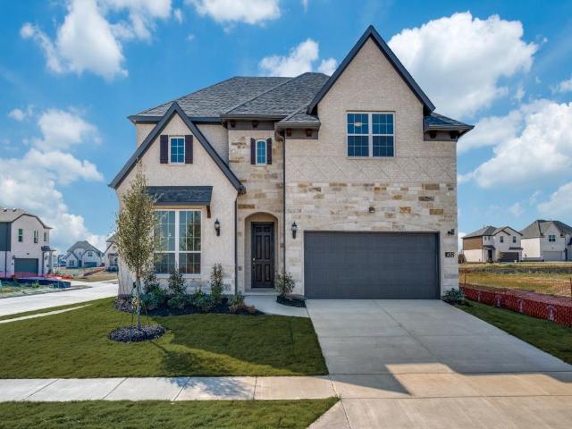 4 BR, 5 BA in Weston