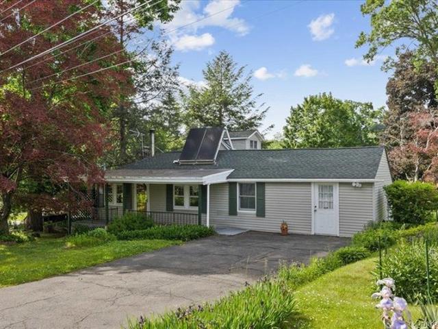 4 Brandon Rd, Brewster, NY 10509
