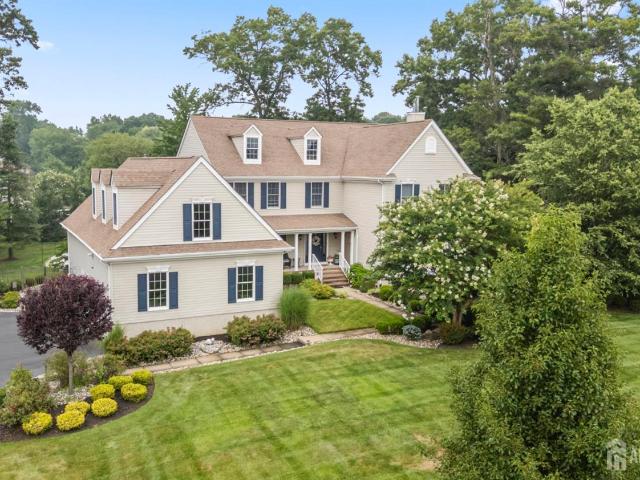 4 Breckenridge Court