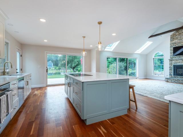 4 Breezy Hill Road, Canton, US, CT