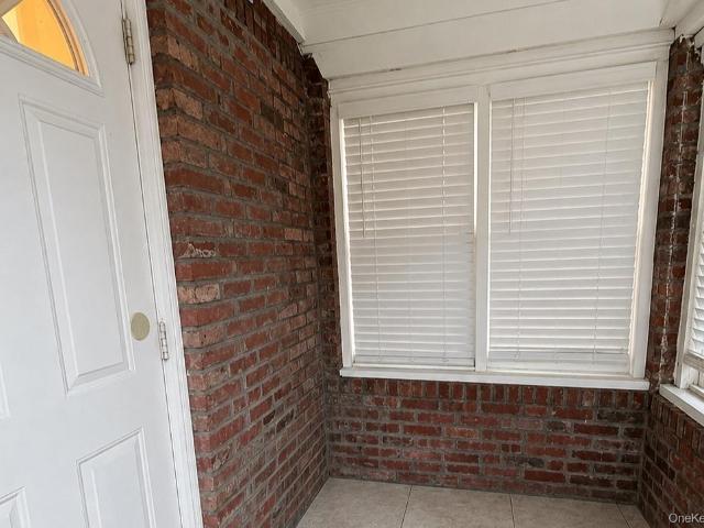 4 Brown Street