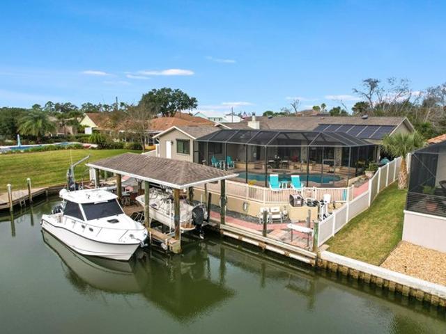 4 Calusa Ct, Palm Coast, FL 32137