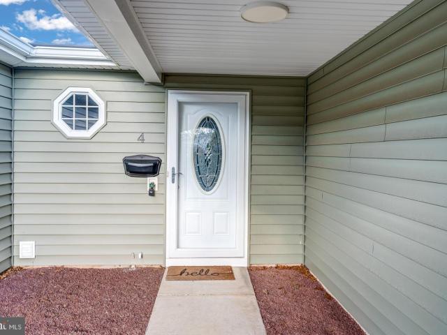 4 Campion Ct, Brick, NJ 08724 | MLS #NJOC2041 | Compass