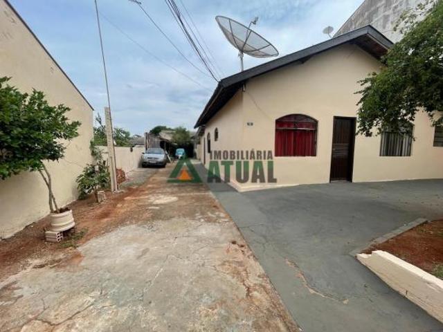 4 casas no terreno de 565,50 m² na região central de Londrina