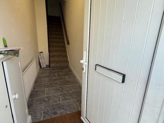 4 Castlereagh Road,, Apt, Belfast, BT5 5FP