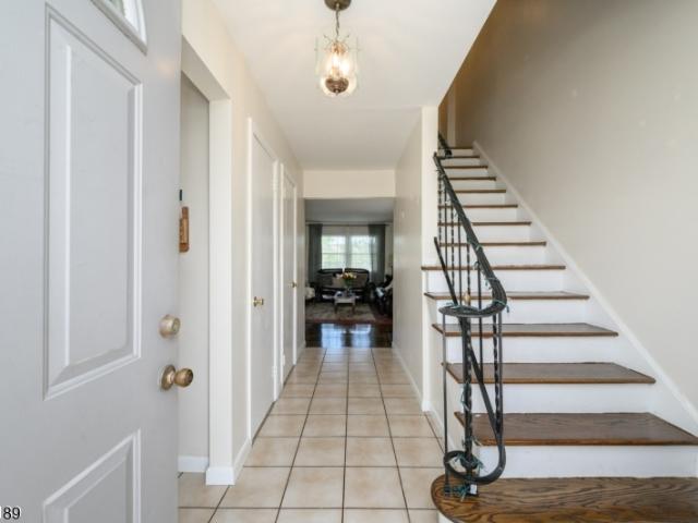 4 Cardinal Ln # 1