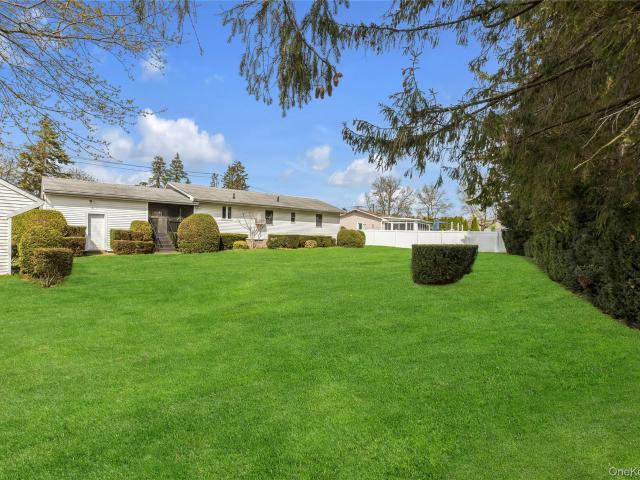 4 Carino Drive