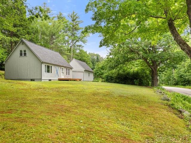 4 Carter Mountain Rd, New Hampton, NH 03256