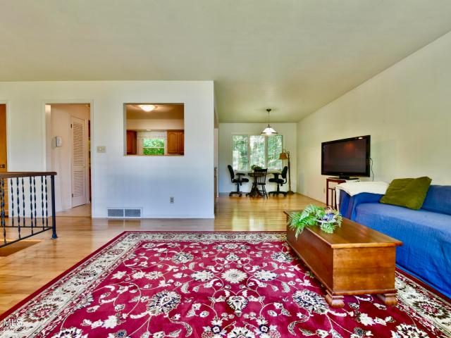 4 Cedar Court
