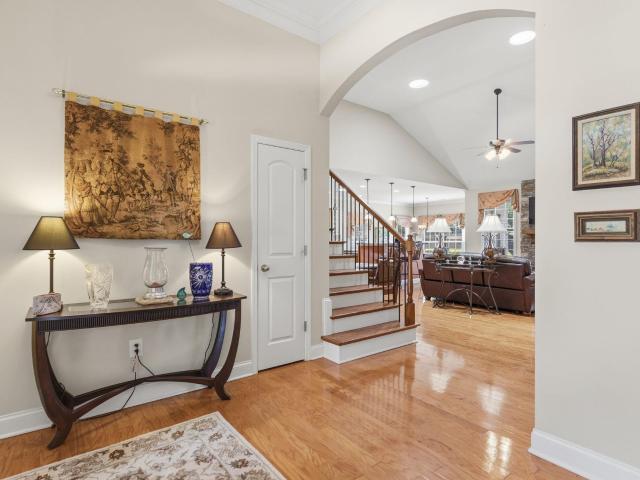 4 Cedarcrest Court