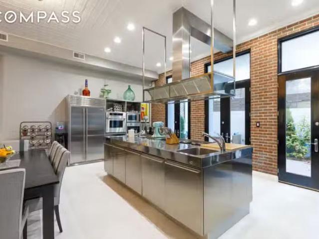 4 Centre Market Place, TH, New York, NY 10013