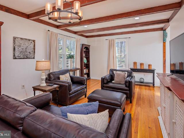 4 Chartwell Court