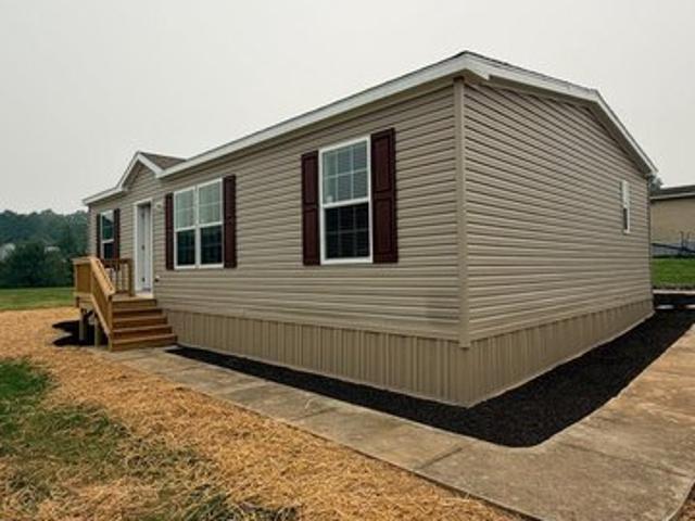 4 Cherokee Dr, Shippensburg, PA 17257