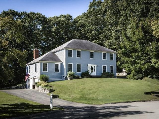 4 Chestnut St, Ipswich, MA 01938