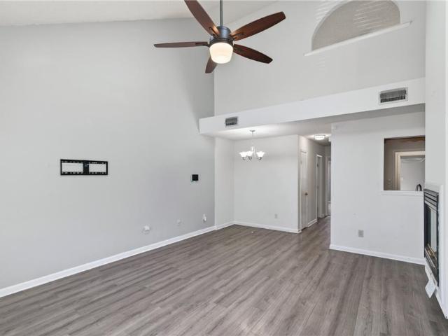 4 Chinaberry PL