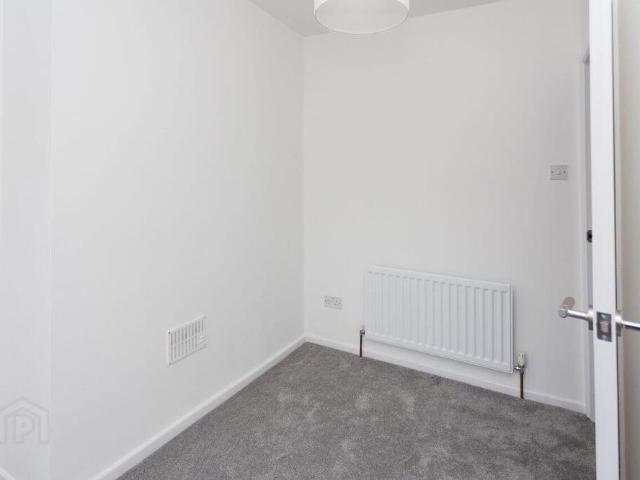 4 Chobham Street, Belfast, BT5 5BL