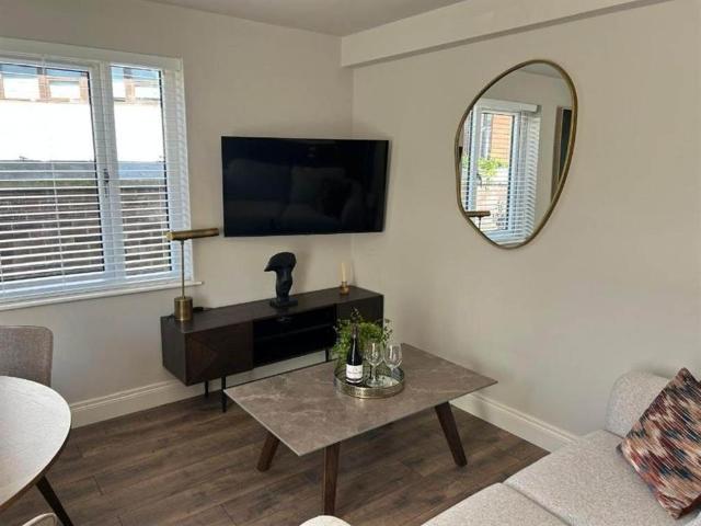 4 Chlorine Gardens, Belfast