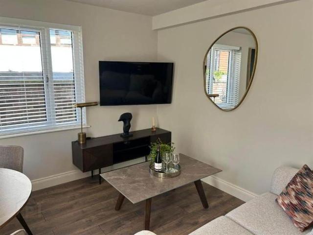 4 Chlorine Gardens, Belfast