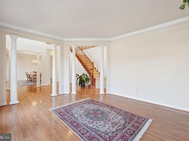 4 Citrus Grove Ct, Gaithersburg, MD