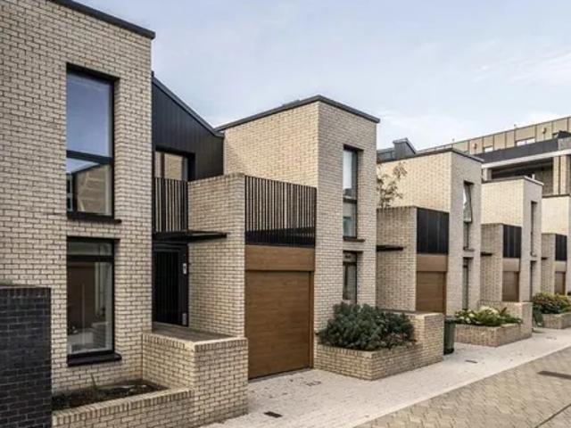 4 Coopers Lane, London, E20 1HP, United Kingdom | 3 bed townhouse for rent #135138300 | Rentberry