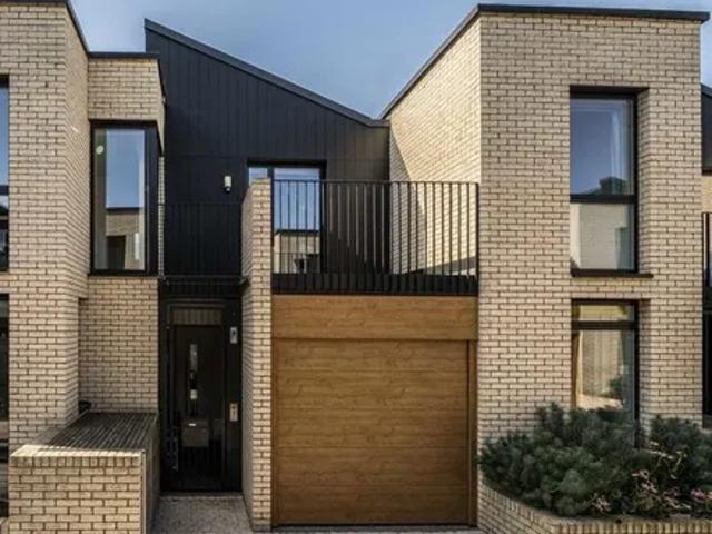 4 Coopers Lane, London, E20 1HP, United Kingdom | 3 bed townhouse for rent #136500414 | Rentberry
