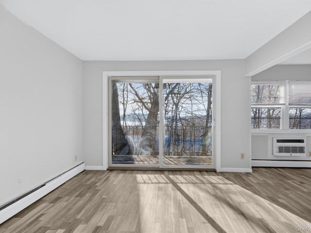 4 Colonial Road 96