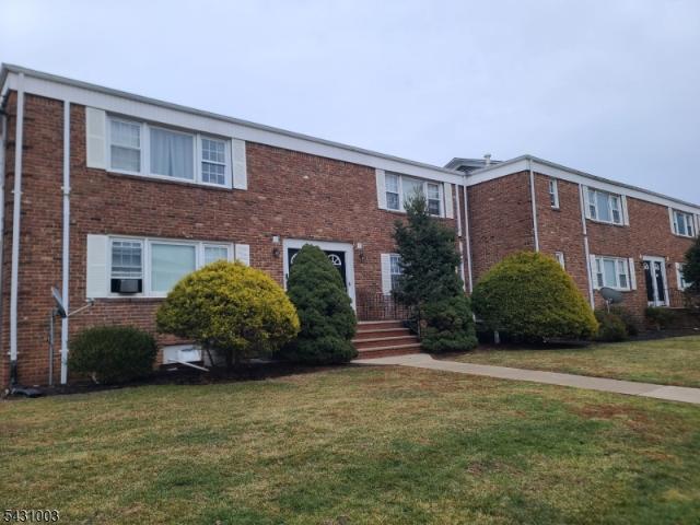 4 Columbia Dr # 1A