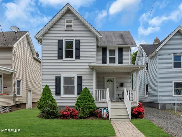 4 Conover St, Freehold, NJ 07728