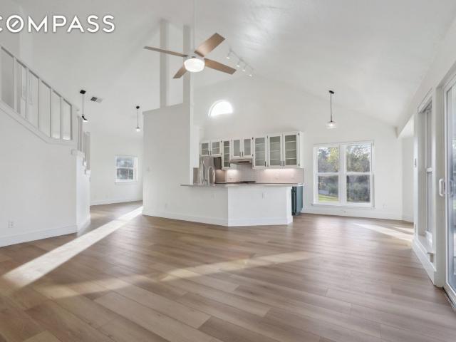 4 Concord Cir, Austin, TX