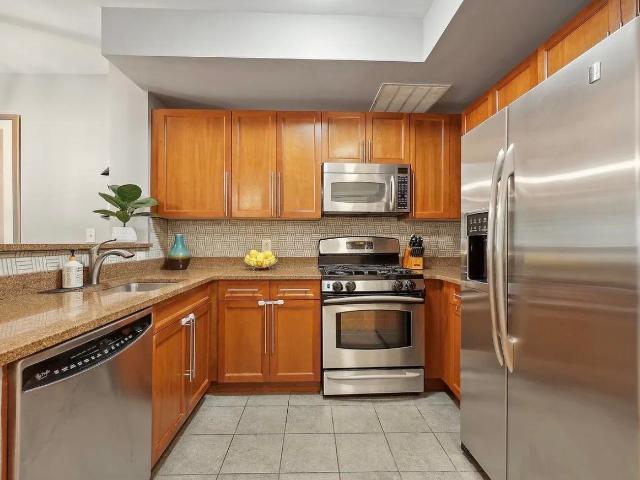 4 Constellation Pl # 112