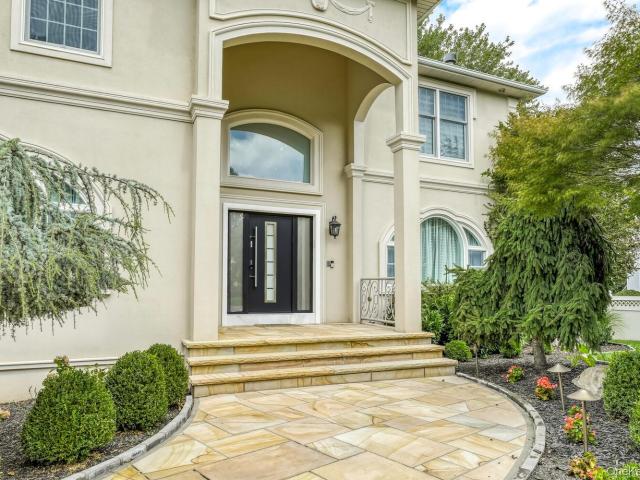 4 Cortland Road
