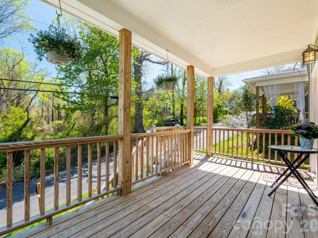 4 Cottage Court