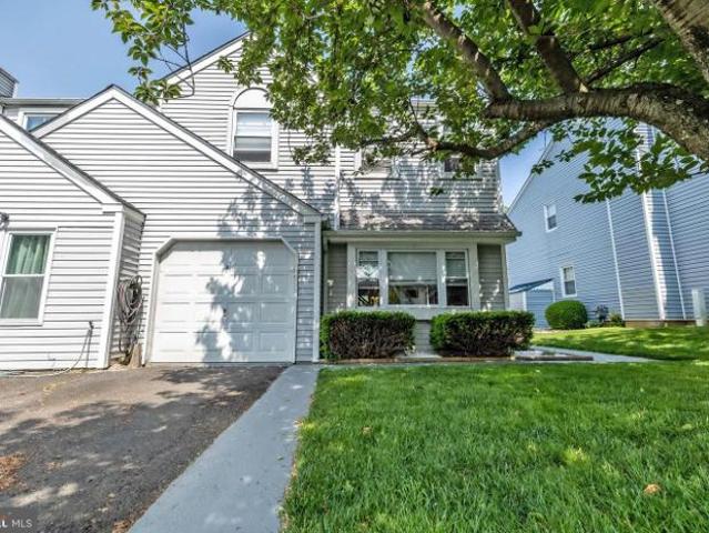 4 Country Ln Way, Philadelphia, PA 19115