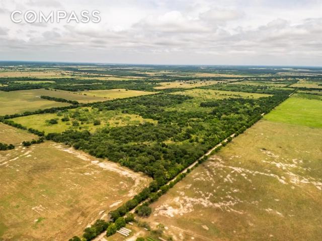 4 County Road 159, Riesel, TX