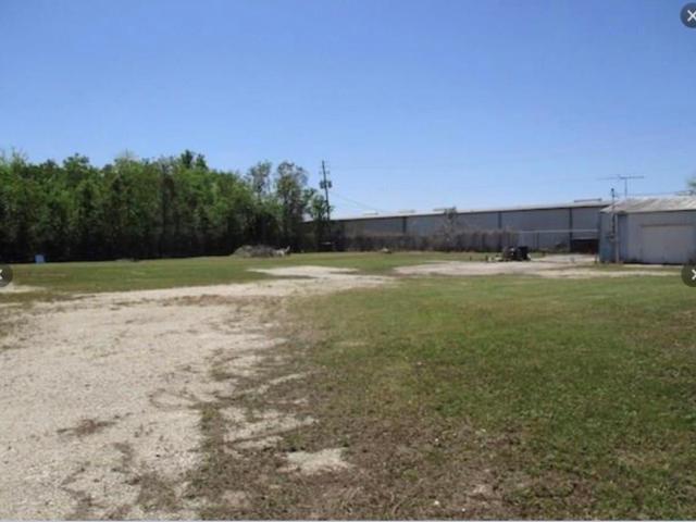 4 County Road 102