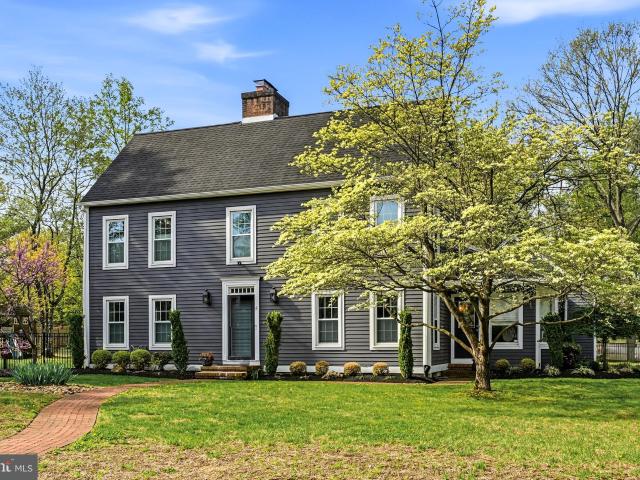 4 Cove Ct, Moorestown, NJ 08057 | MLS #NJBL2109 | Compass