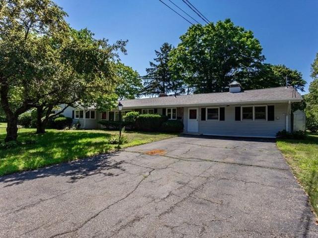 4 Craig Rd, Framingham, MA 01701