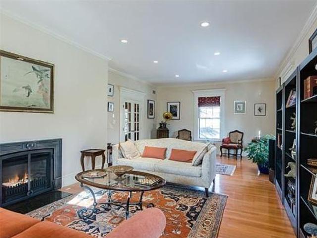 4 Craigie St Unit 4, Cambridge, MA 02138