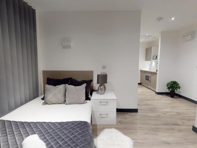 4 Dumfries Street, LU1 5FT, Luton LU1 Studio to rent £1,050 pcm £242 pw