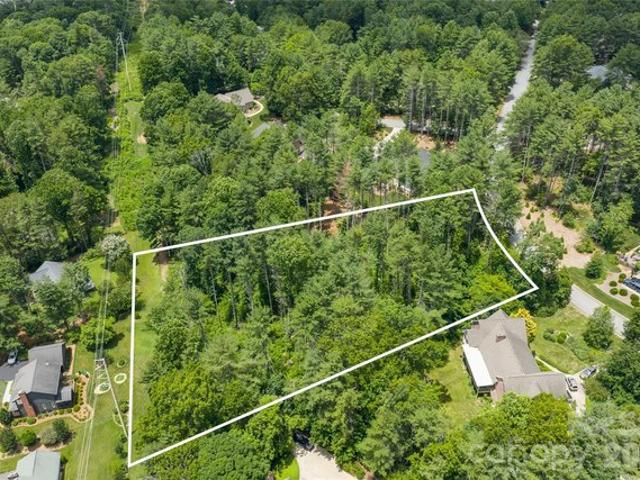 4 Dunnwoody Dr, Arden, NC 28704