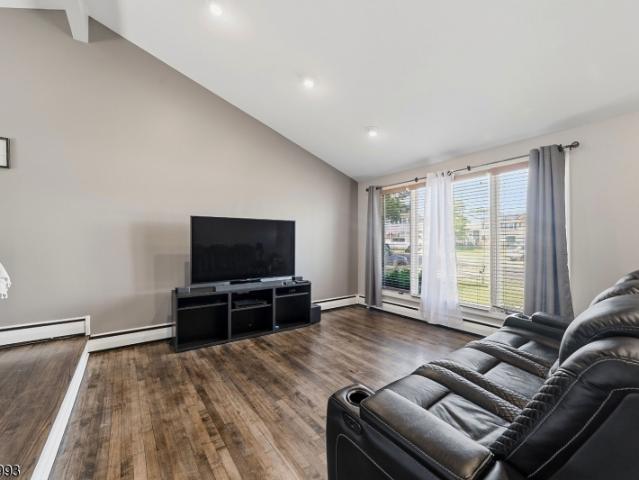4 Dunlap Dr