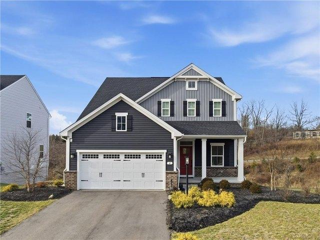 4 Dana Dr, Coraopolis, PA 15108