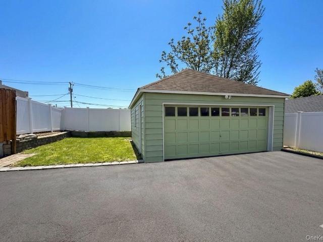 4 Davis Avenue