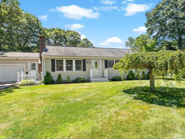 4 Deepwood Drive