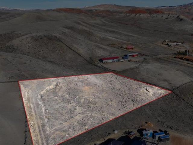4 Deer Rd, Dubois, WY 82513