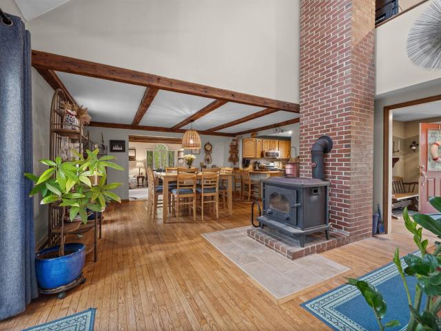 4 Deer Ridge Lane